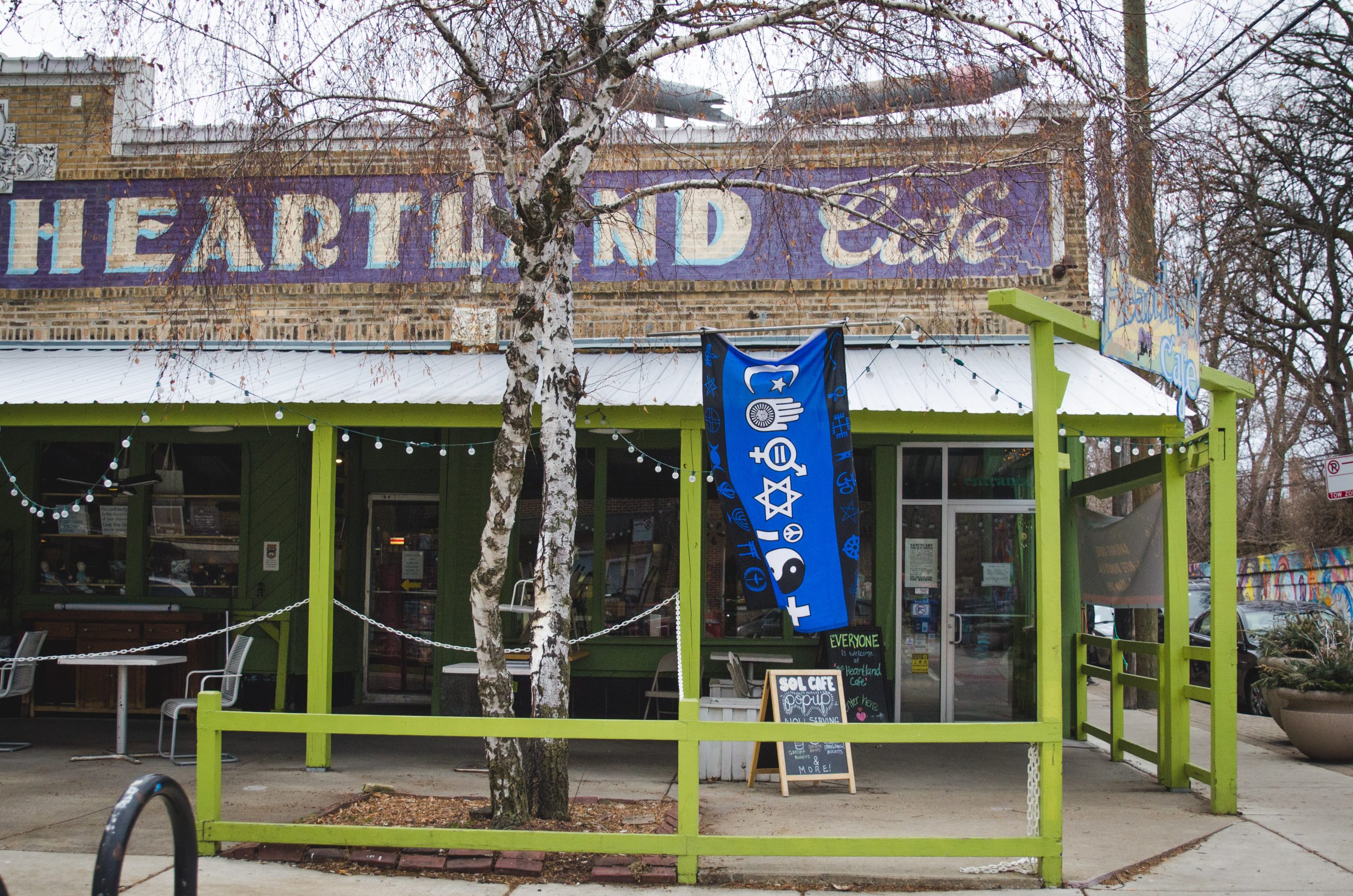 Meet Tom Rosenfeld of Heartland Cafe in Rogers Park - Voyage Chicago ...