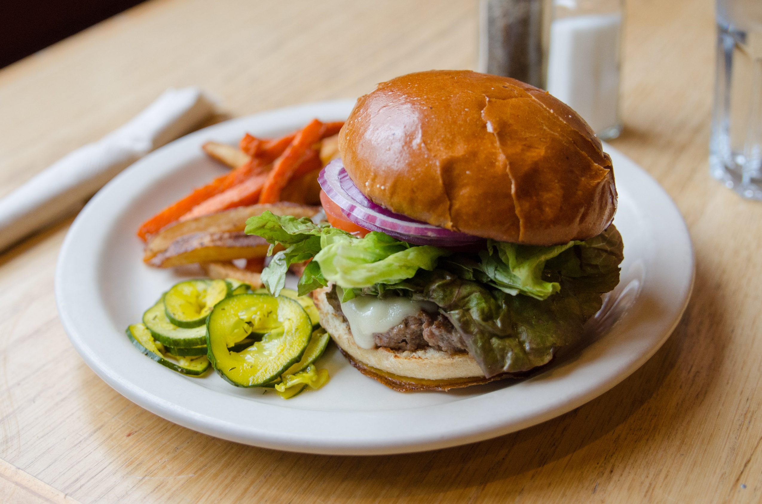 Meet Tom Rosenfeld of Heartland Cafe in Rogers Park - Voyage Chicago ...