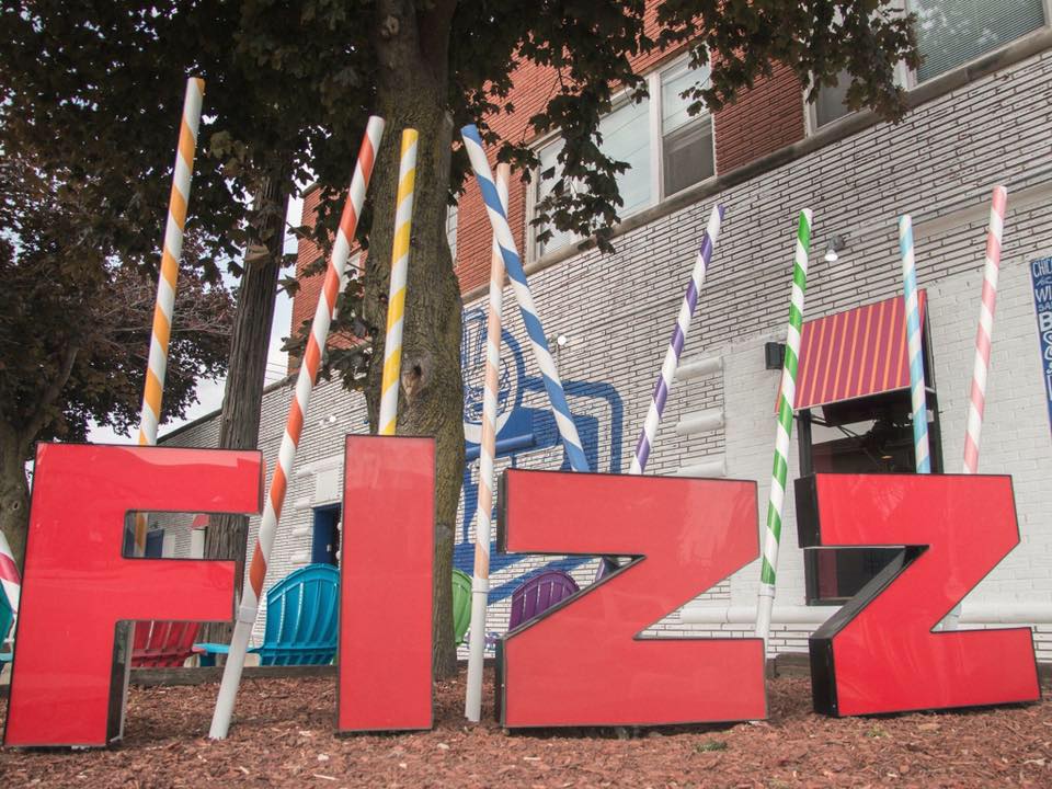 Fizz_Red_Sign - Voyage Chicago | Chicago City Guide