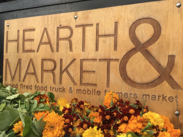 sign_and_garnish - Voyage Chicago | Chicago City Guide