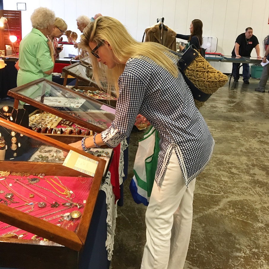 Meet Stuart Dyer Mesires of Ladybug Vintage in East Lakeview - Voyage ...