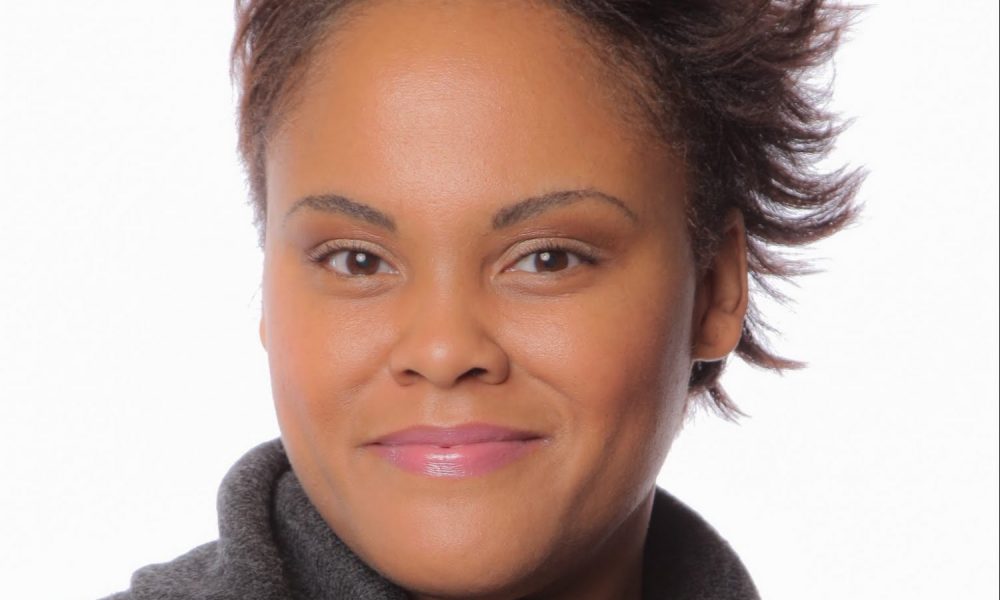 Meet Genell Banks of Beauty By Genell in South Side - Voyage Chicago ...