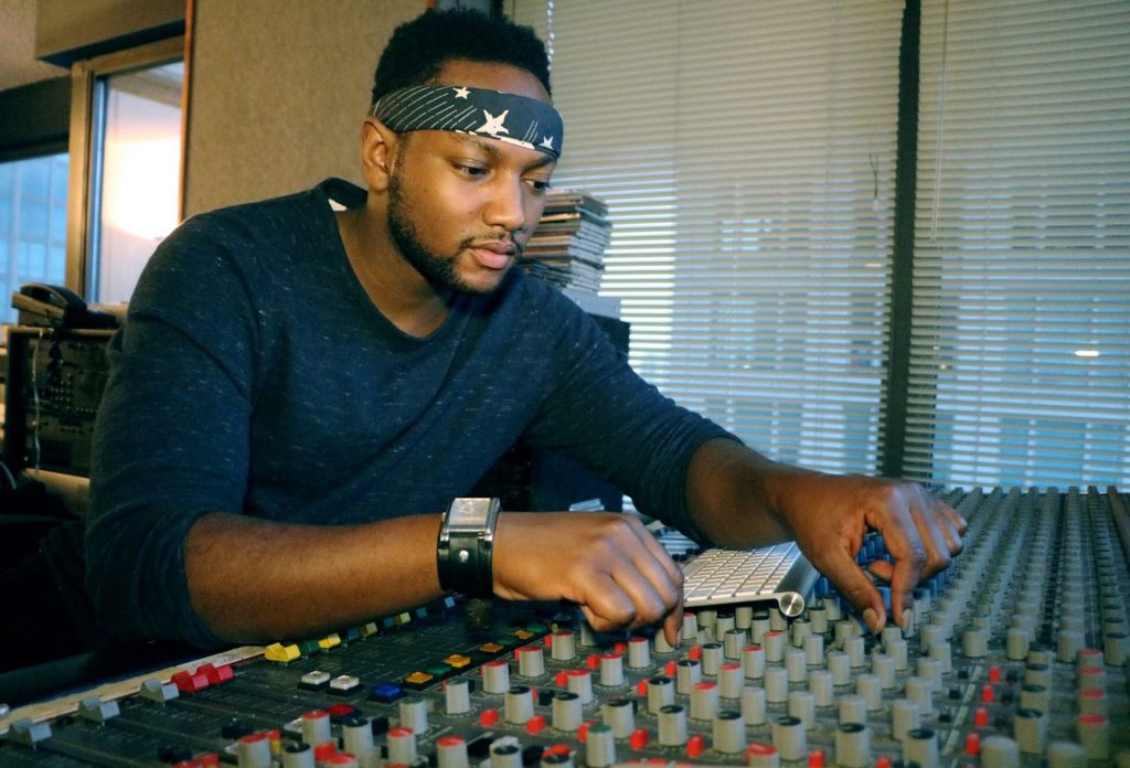 Art & Life with Taylor Mallory - Voyage Chicago | Chicago City Guide