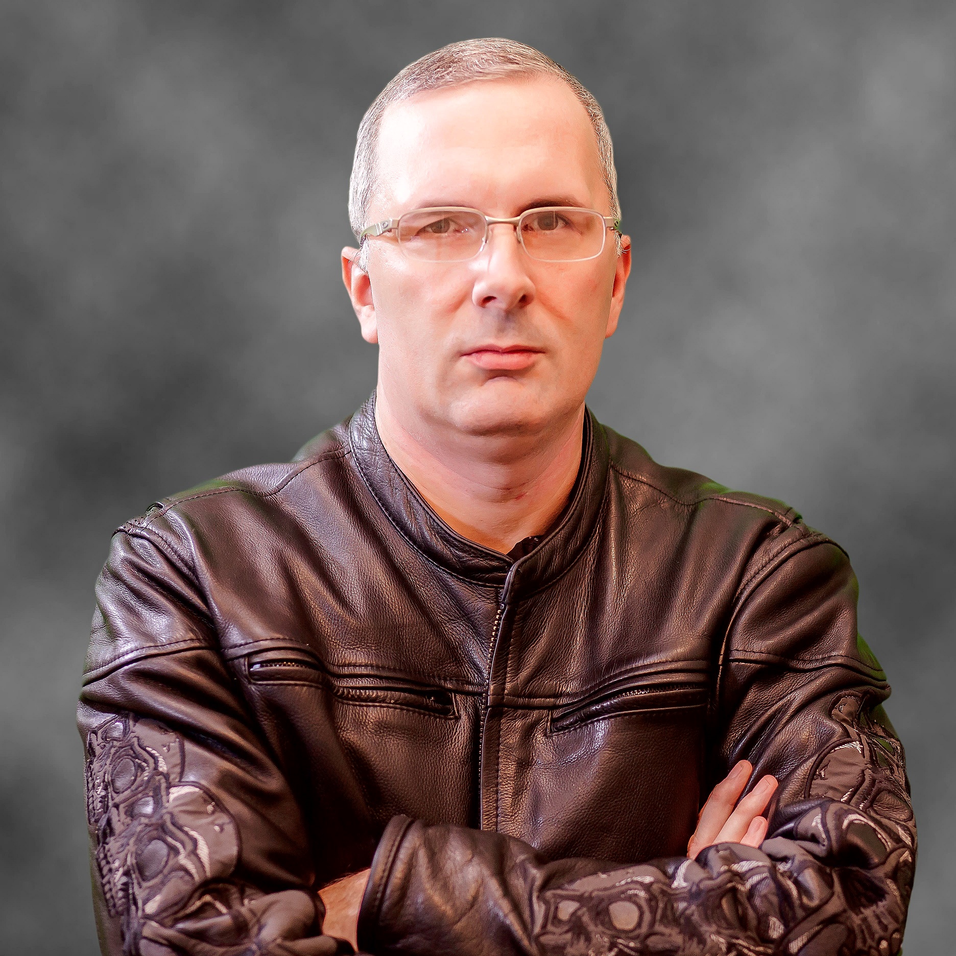 HOLLEN-AARON_HEADSHOT - Voyage Chicago | Chicago City Guide