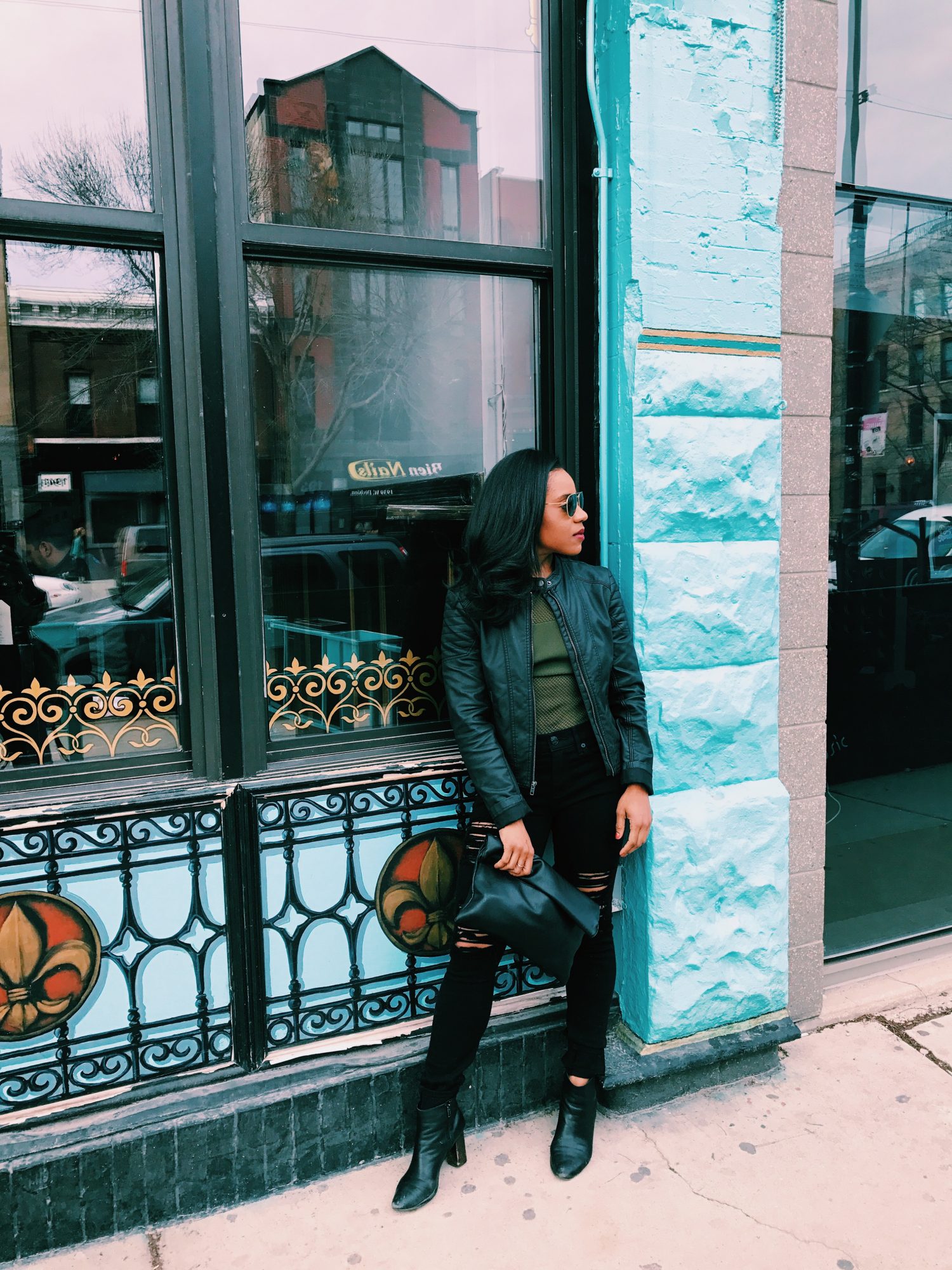 Meet Whitney Woodard of Chicago Vibes Only in South Loop - Voyage ...