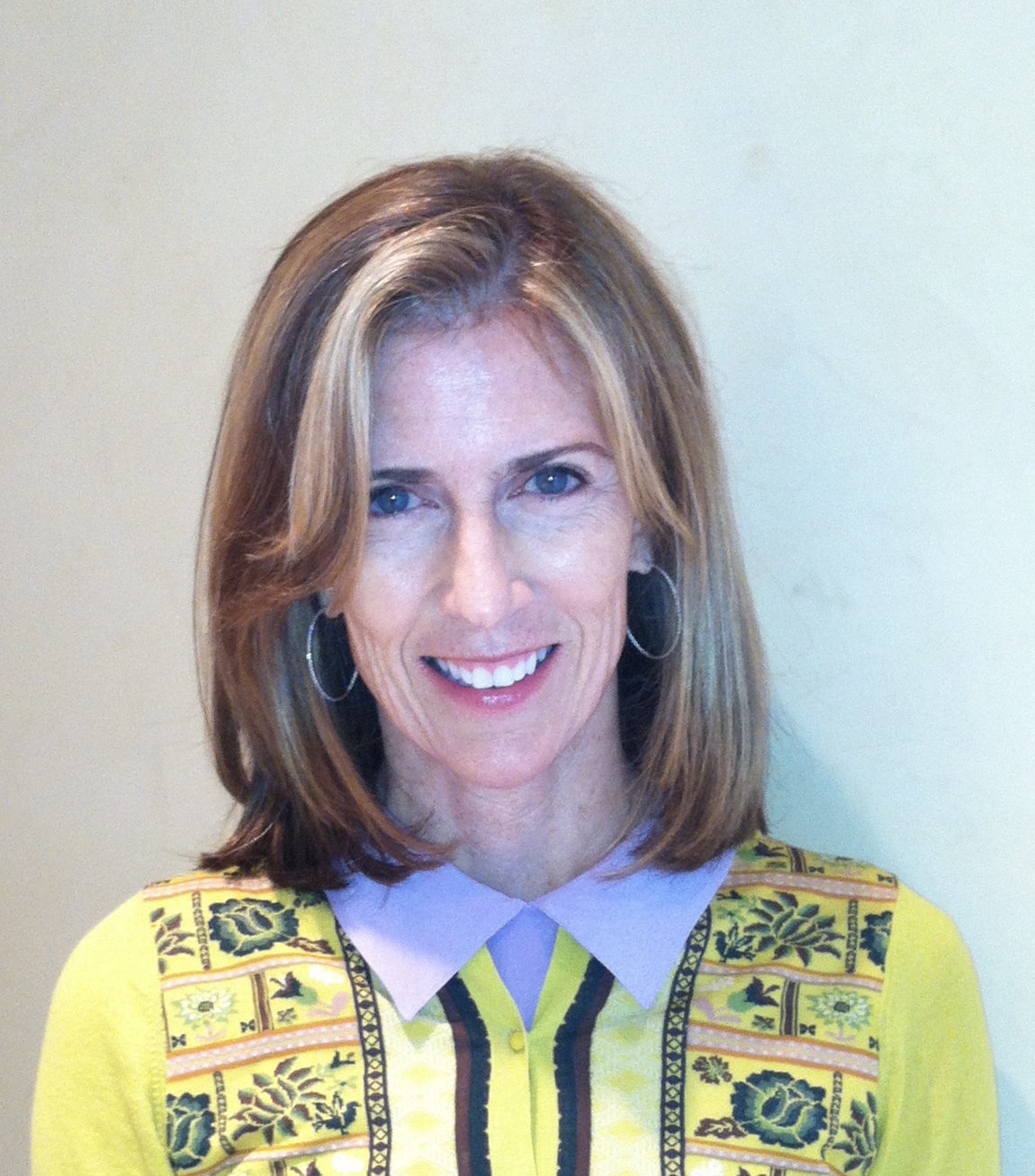 Meet Lynn Gordon of Madonna Mission in Rogers Park - Voyage Chicago ...