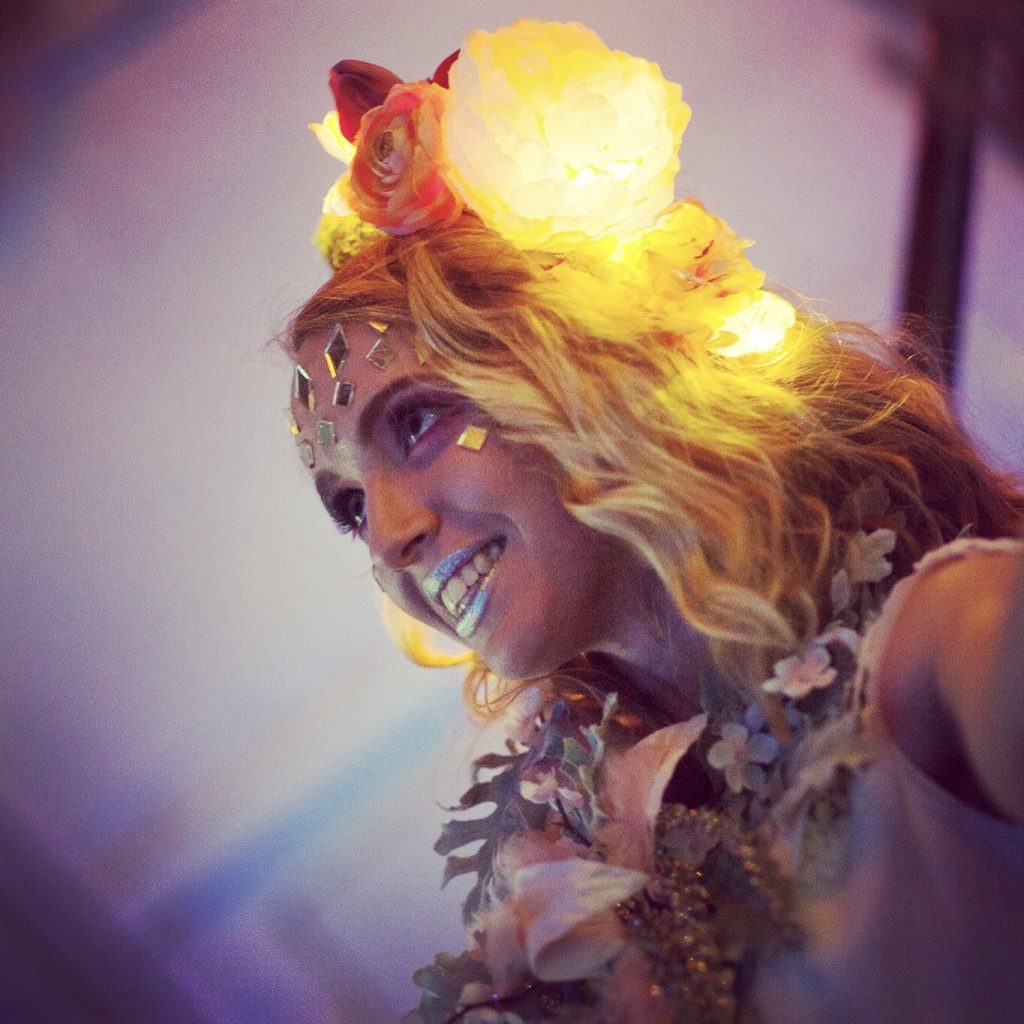 Meet Sarah Hensley, Freelance Actress, Model in North Central - Voyage ...