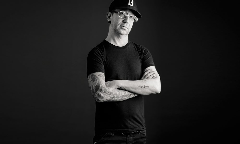 Meet Bob Garrett of Bob Garrett/Garrett Sound Art in Pilsen - Voyage ...