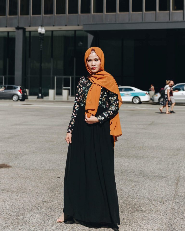 Meet Humaira Syed of Niswa Fashion in Hanover Park - Voyage Chicago ...